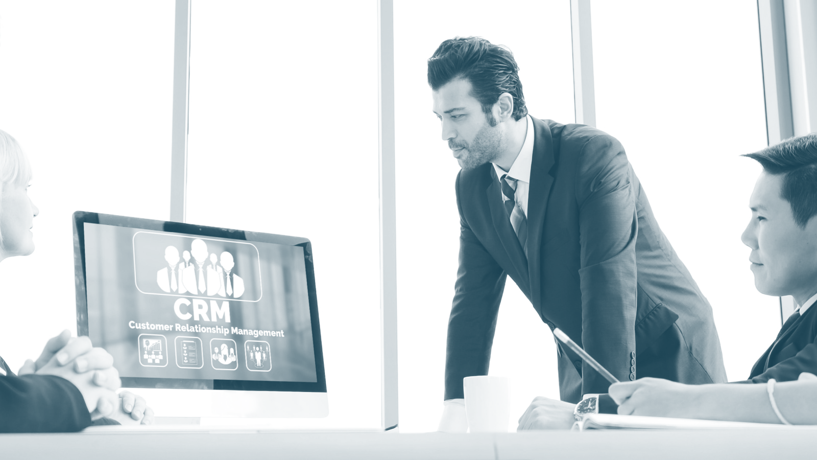 Come utilizzare il CRM per migliorare la gestione dei tuoi contatti